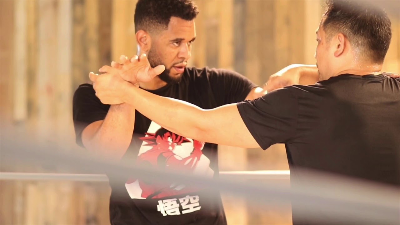 Muay Thai Demo at Ronin Martial Arts Academy - YouTube