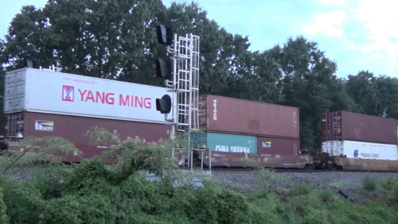 NS 8175 (GE ES44AC) leads a powerful NS 234 - YouTube