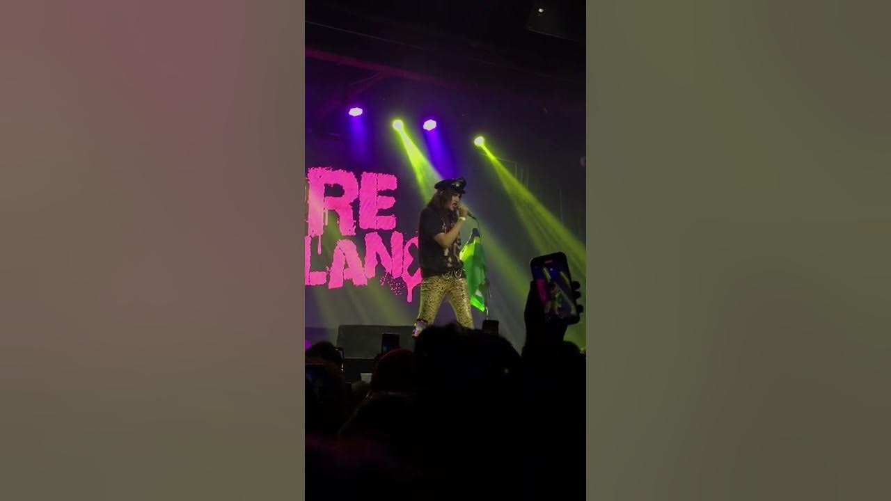 Adore Delano live in São Paulo - I Put A Spell On You (Annie Lennox cover) (18/11/22) - YouTube