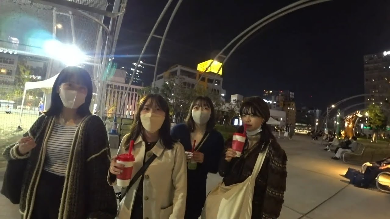 Japanese Girls Speak PERFECT English?! - IRL Tokyo 🔴LIVE [004] - YouTube