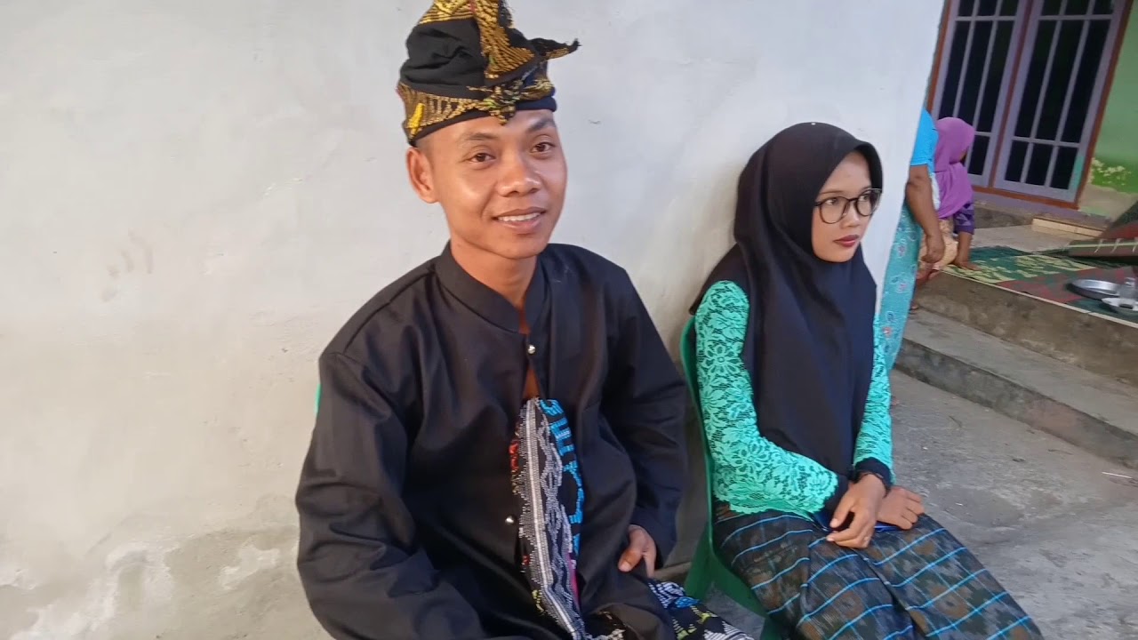 BEGAWE ADAT SASAK LOMBOK JHON & AYU - YouTube