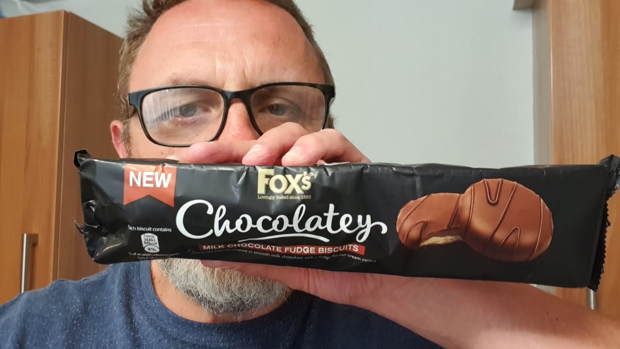 Fox's Chocolatey Fudge Biscuits - YouTube