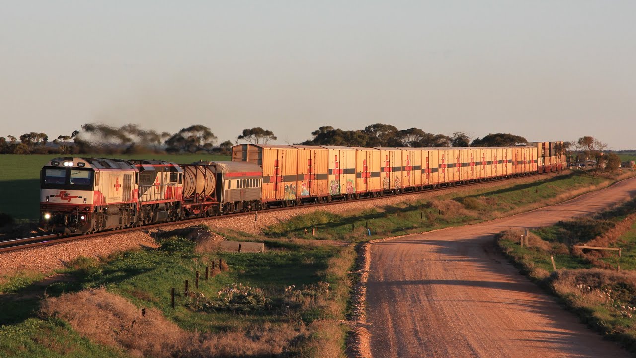 Australian Freight Trains - Mid North of South Australia - YouTube