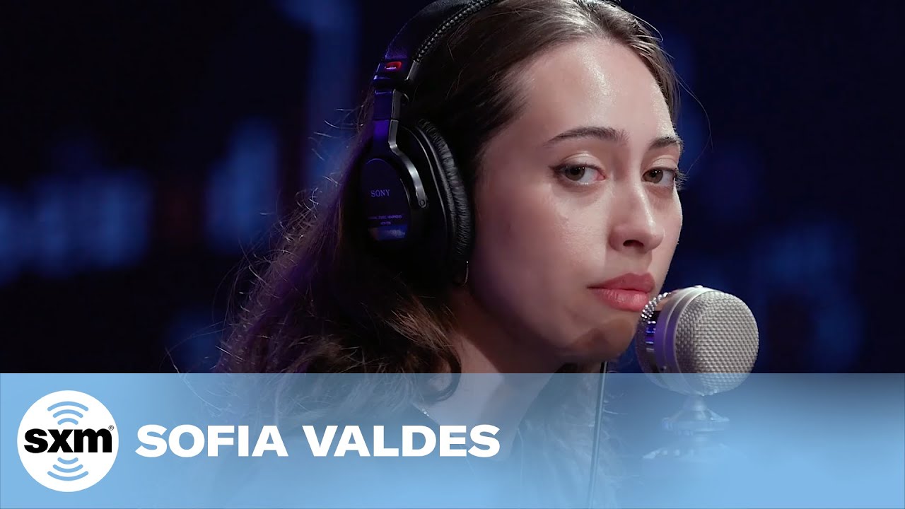 Sofía Valdés — Handful of Water | LIVE Performance | The Coffee House | SiriusXM - YouTube