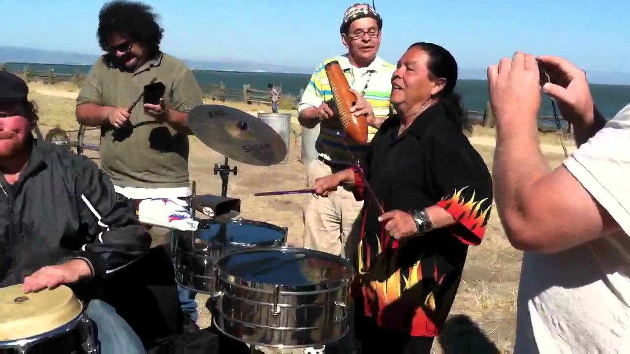 Chepito Areas birthday 2012 - YouTube