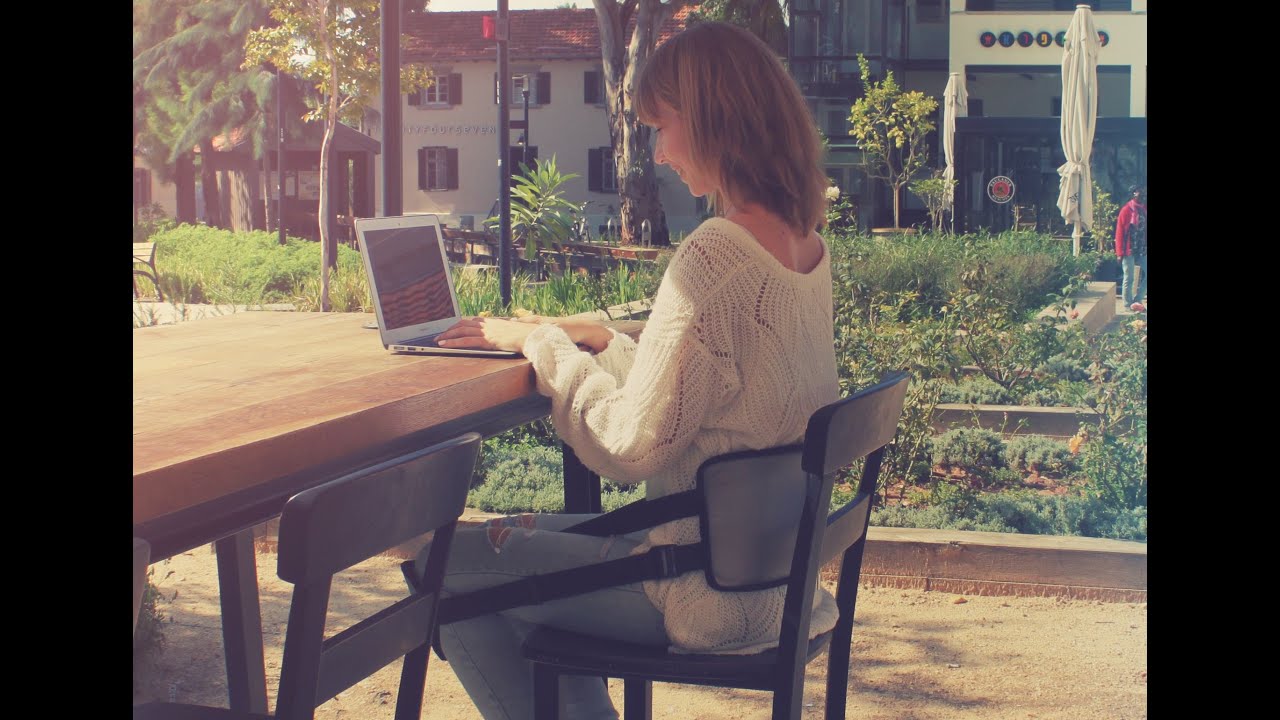 BackGenie - Upgrade The Way You Sit. - YouTube