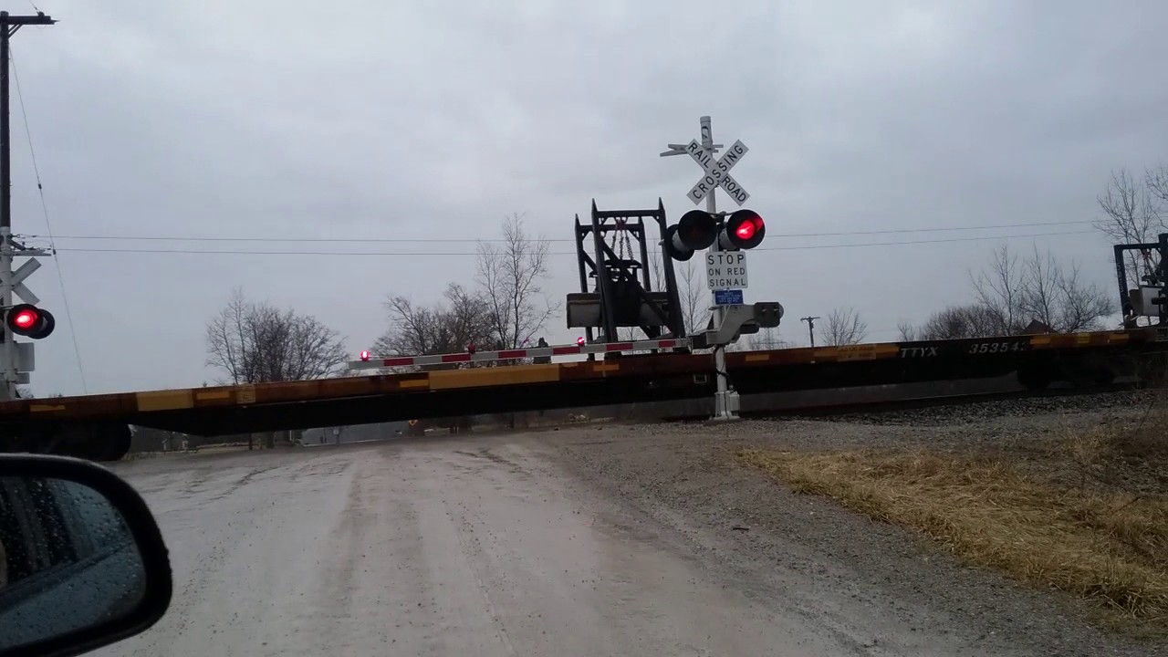 (*RARE*) UP 7446, UP 4297, And UP 7475 Roars Through Cummings Road ...