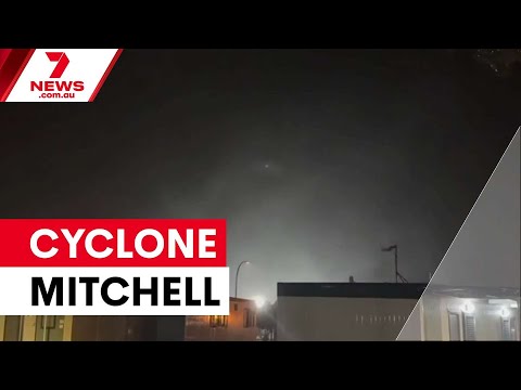 Cyclone Mitchell batters Exmouth, heads south | 7NEWS
