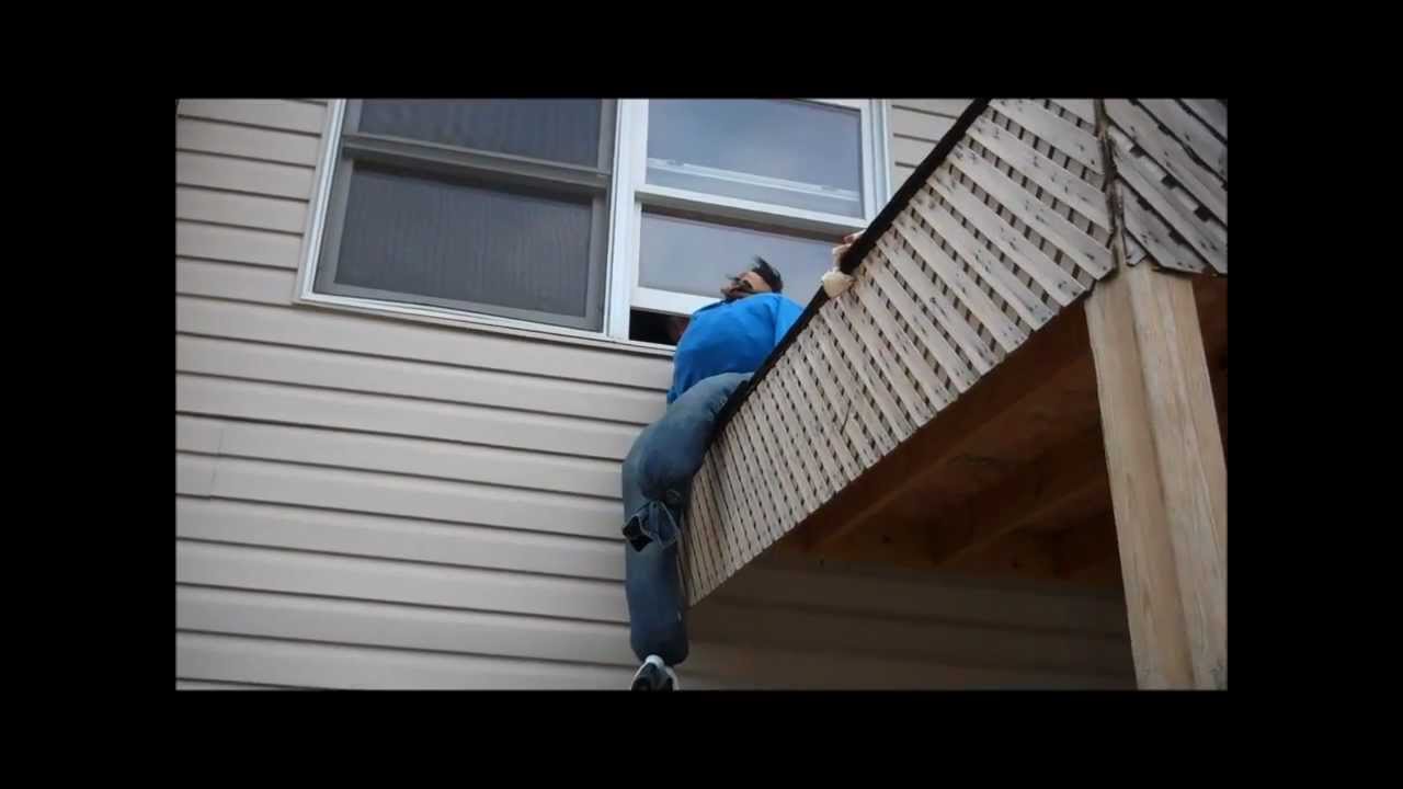 KID JUMPS OFF ROOF AND DIES - YouTube