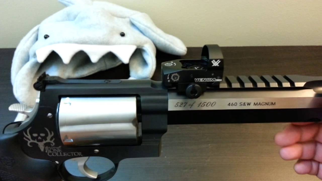460 XVR Bone Collector Smith and Wesson - YouTube