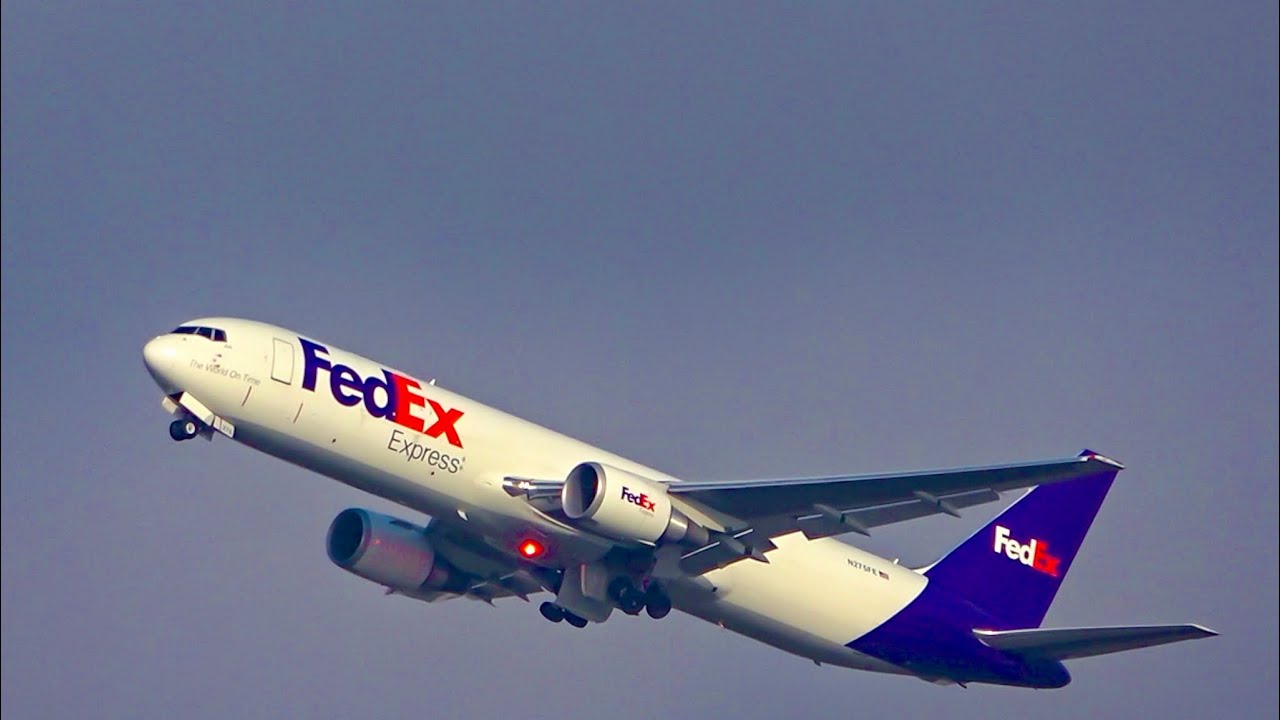 Fog FedEx Heavy Jets Sunrise Spotting TPA - YouTube