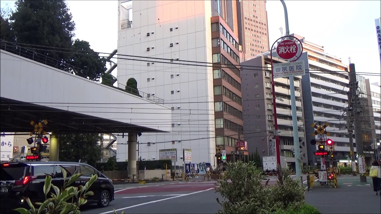 (22/10/2018) Shinjuku Railway Crossing on the Odakyu Odawara Line - YouTube