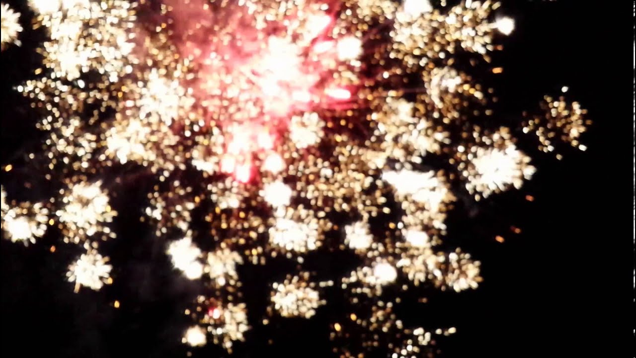 Directional Firing 500 gram cake by Blackcat fireworks demo and review ...