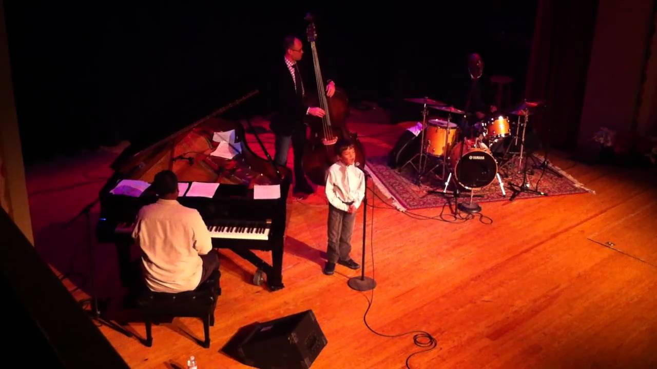 Eric Byrd Trio-"Christmas Time is Here" - YouTube