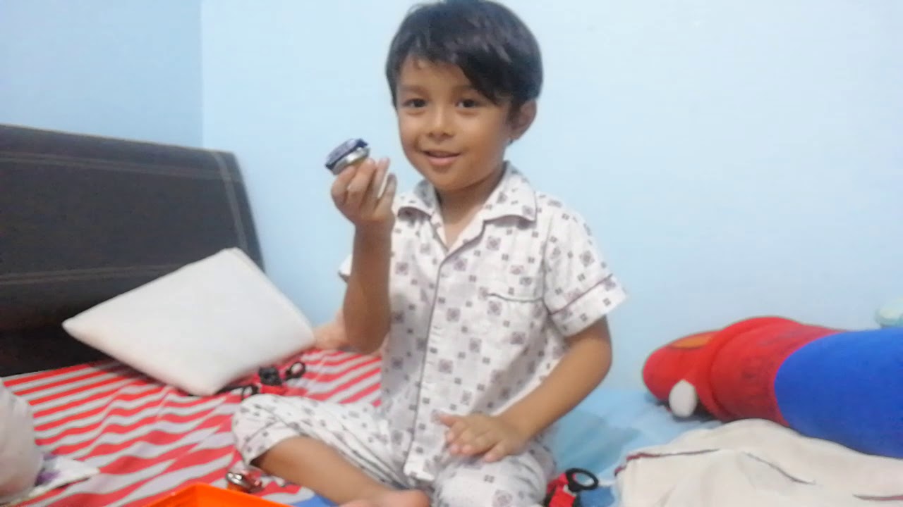 adam irfan & beyblade - YouTube