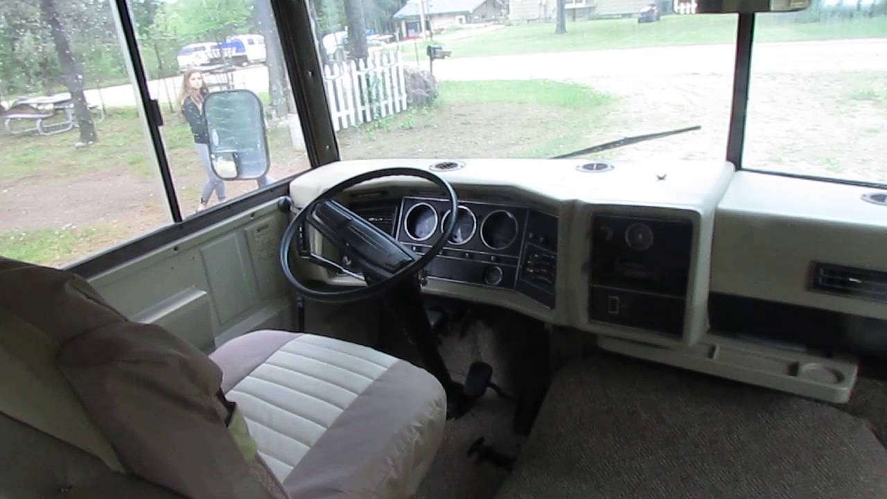 Walk through of 1977 Winnebago motorhome - YouTube