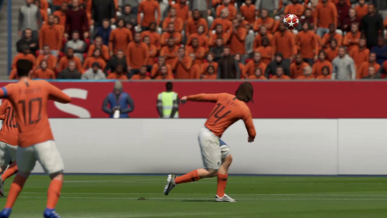 FIFA 19 Cruyff 13 - YouTube