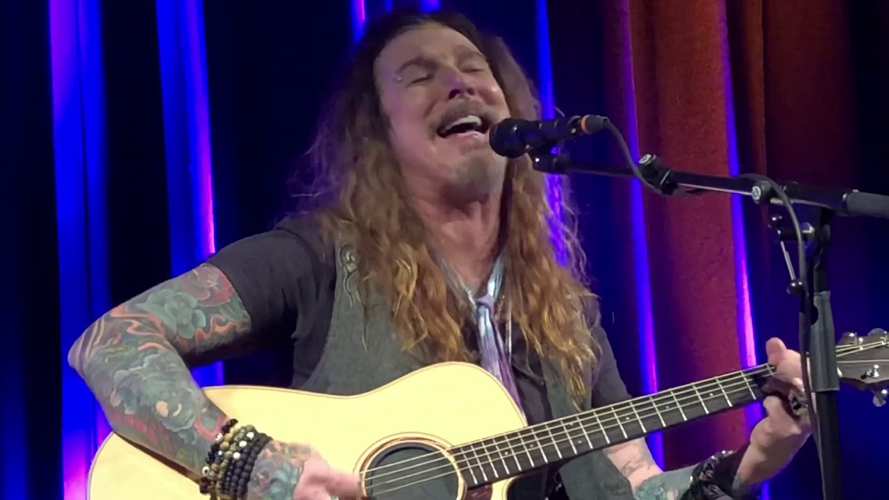 John Corabi - Robin’s Song (Live @Weert Holland 30.01.2019) - YouTube