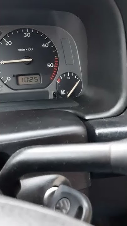 Уровень топлива в баке настоящего дизелиста. - YouTube