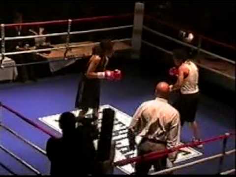 Angel McNamara- Pro fight Round 3 and 4 - YouTube