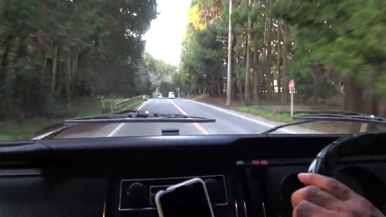 レイトで散歩。ヤナセとサクラを見に。VW Bay Window Right Hand Drive Late BUS 1974年1800cc ...