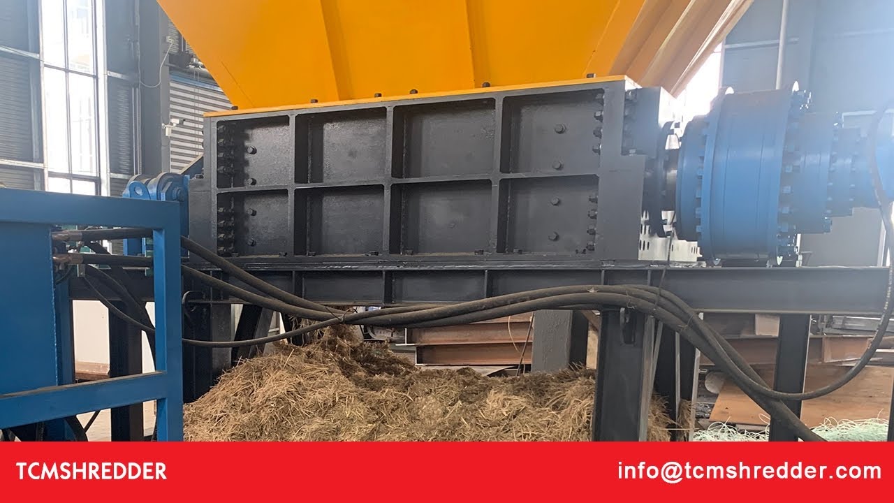 plastic lump crusher / crushing machine - YouTube