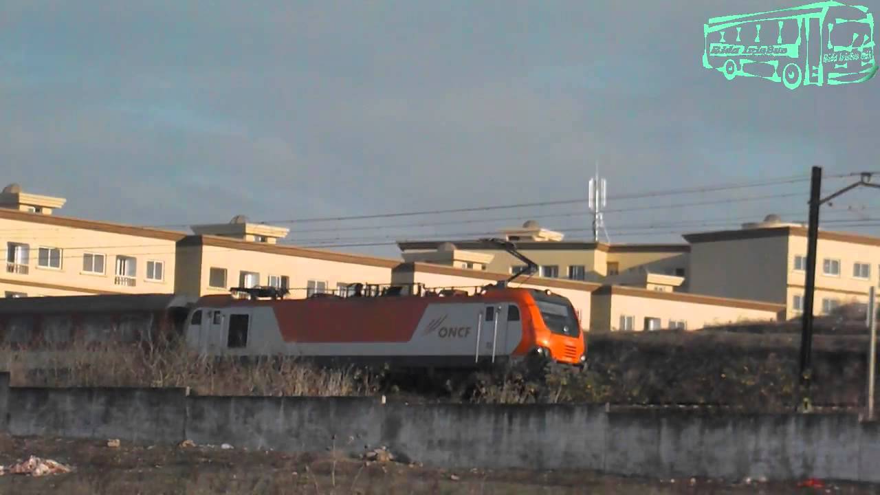 ONCF à Mohammedia (Klaxon train ) Alstom Prima 2 - YouTube