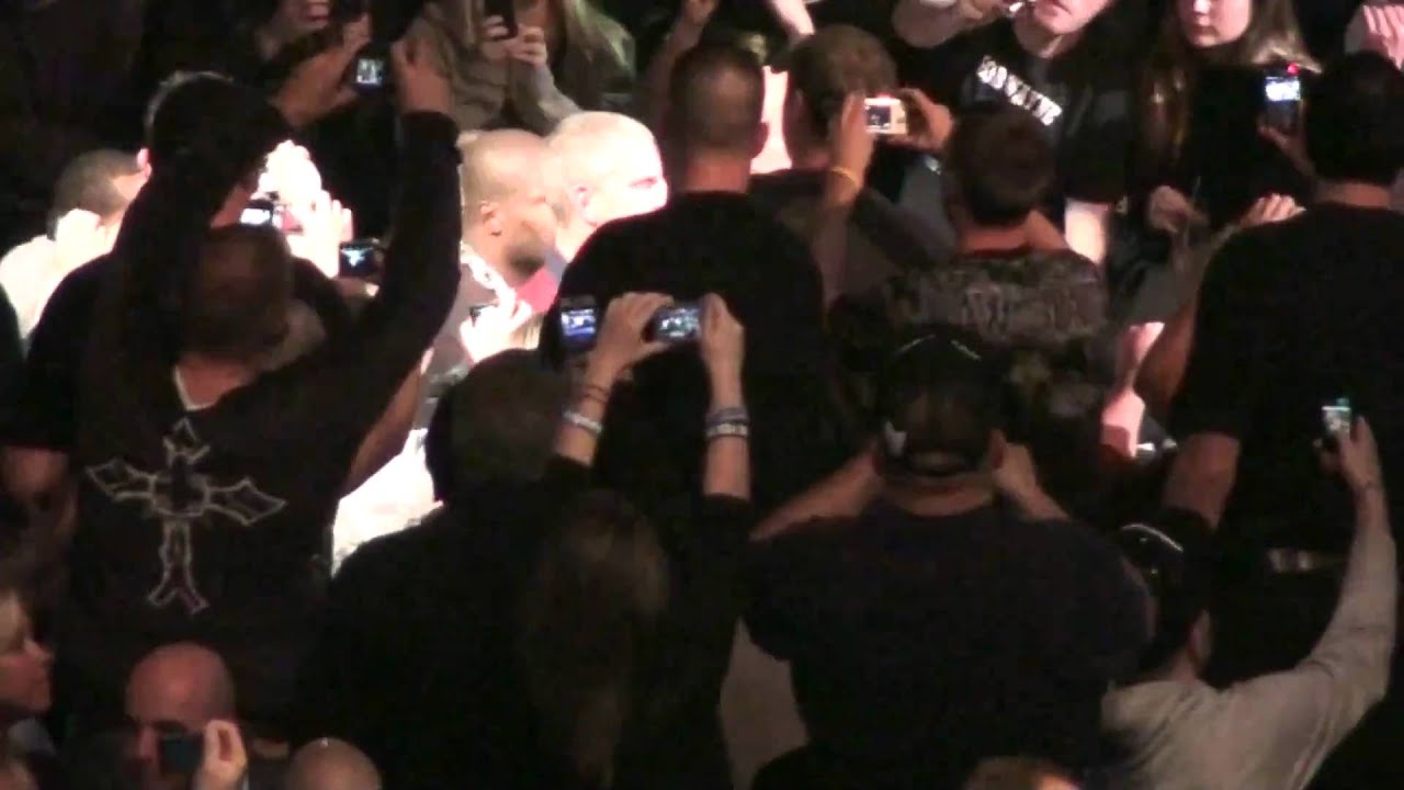 Quinton "Rampage" Jackson UFC 123 Entrance (PRIDE music) - YouTube