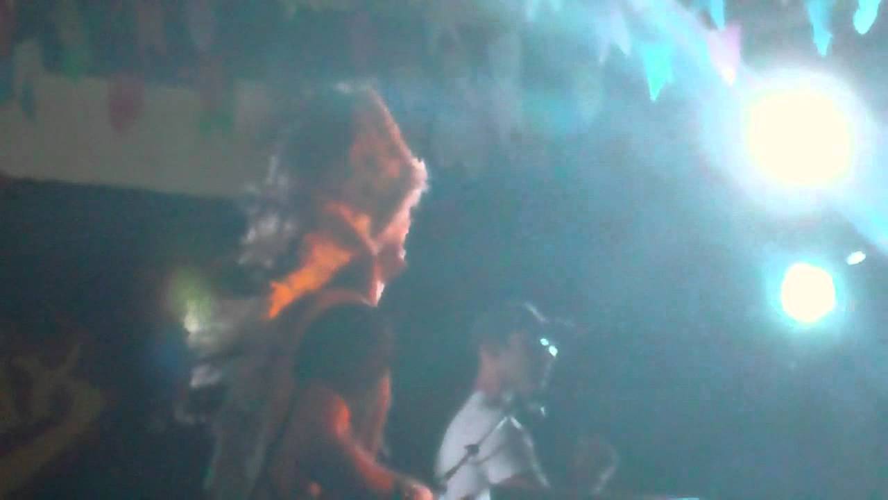 SHOWW BANDA V-TRIX CANTANDO MACHO MAM DIA 03/07/11 FESTA JULINA - YouTube