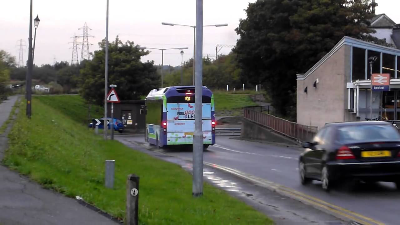 *Rare* First Basildon Volvo 7900H BV13ZCA (69918) Departing Benfleet ...