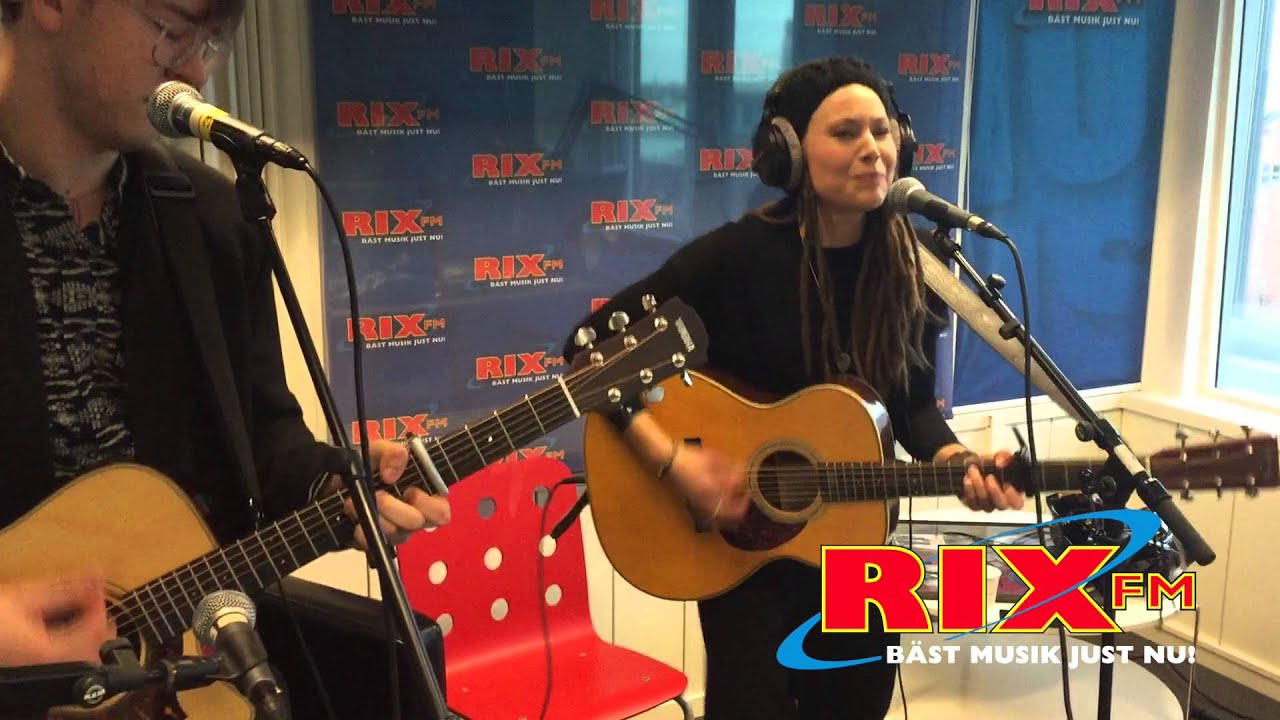 Mariette - Don't Stop Believing live i RIX MorronZoo - YouTube