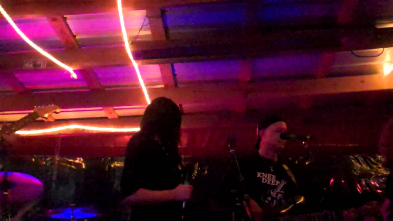 The Knee Deep Band singing "Game of Love" by Michelle Branch - YouTube