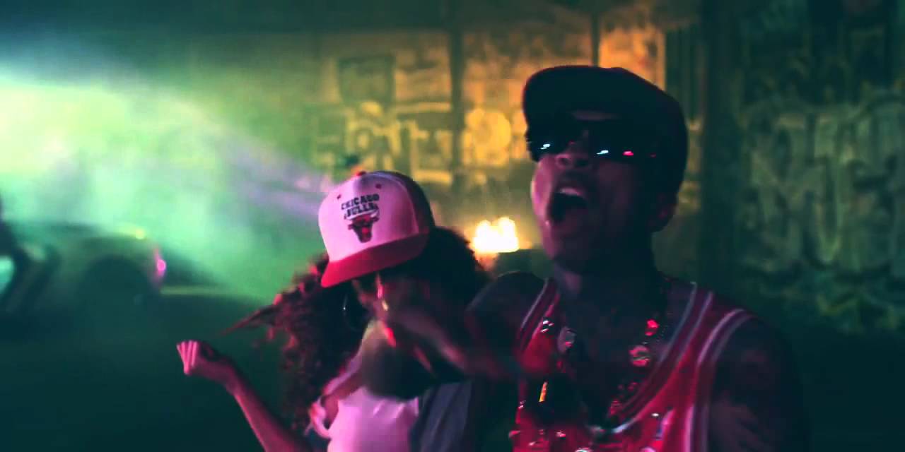 Tyga ft. Chris Brown - Snapbacks Back [OFFICIAL Video] - YouTube