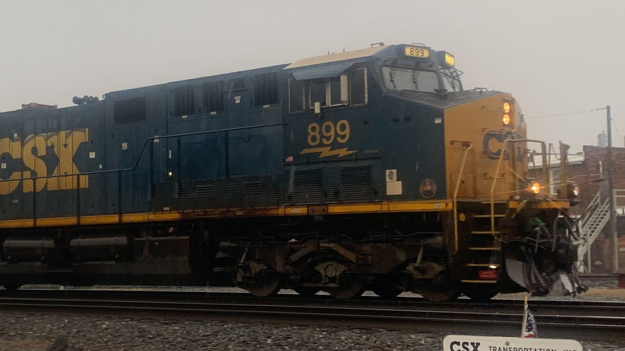 CSX B158-21 with 899 Leading - YouTube