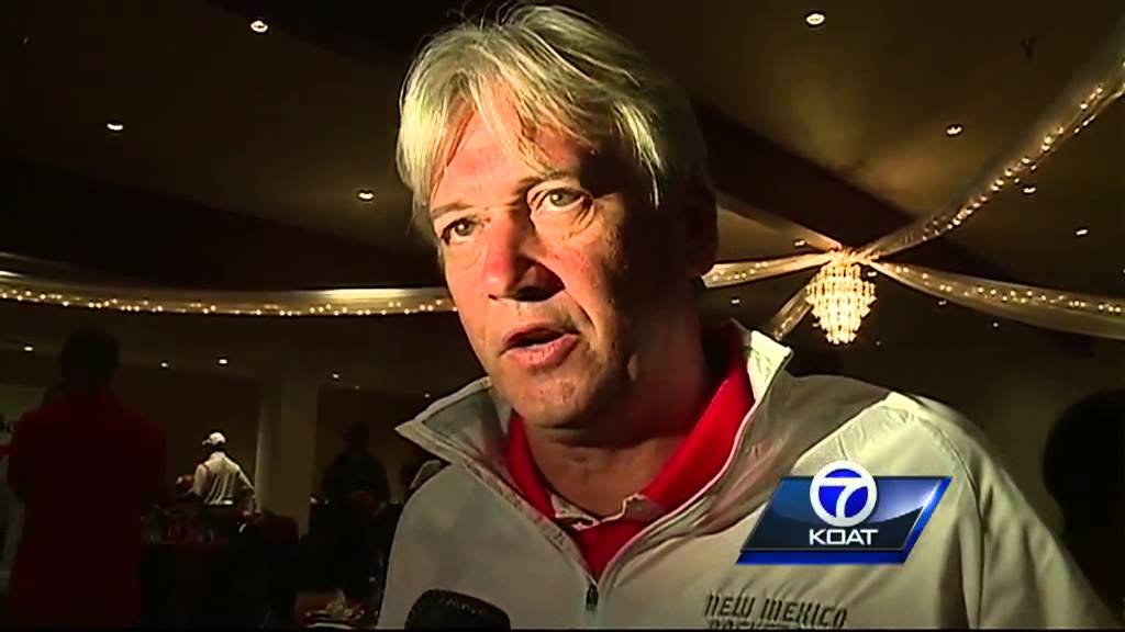 UNM unveils new Lobos Basketball home court - YouTube