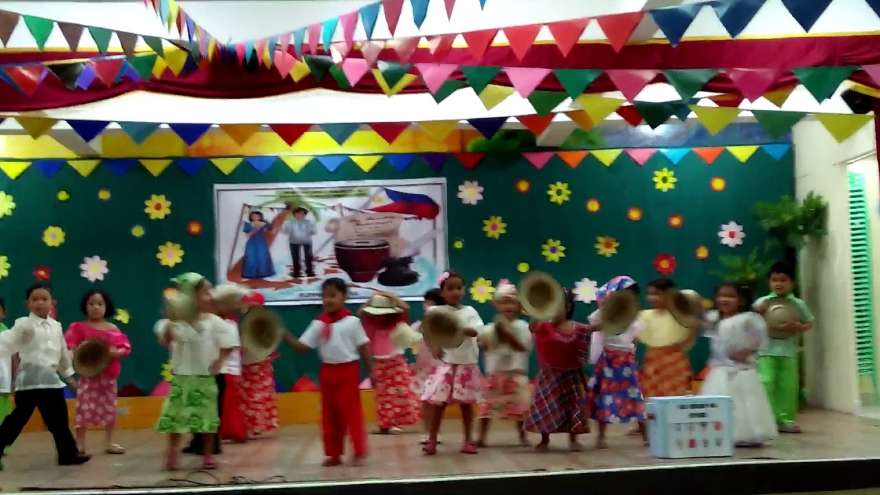 Julia Performing Mamang Sorbetero at DML Montessori - YouTube