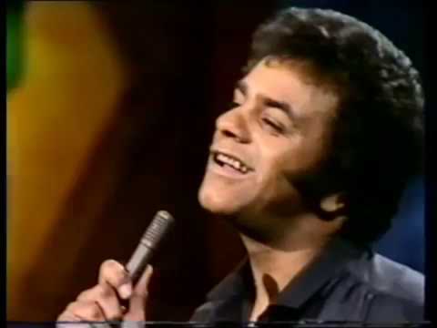 Johnny Mathis - Live You Light Up My Life. - YouTube