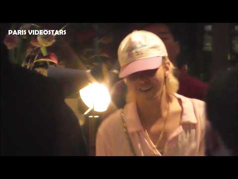 GD G-DRAGON from BIGBANG salutes french fans as he leaves his hotel @ Paris 20 september 2026