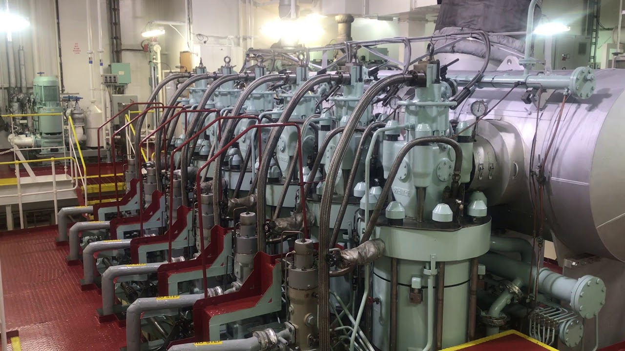 11,640 hp B&w 6S50mc running at 120 rpm - YouTube