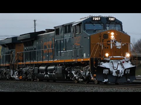 Brand New CSX 7207 at Lyons NY yard - YouTube