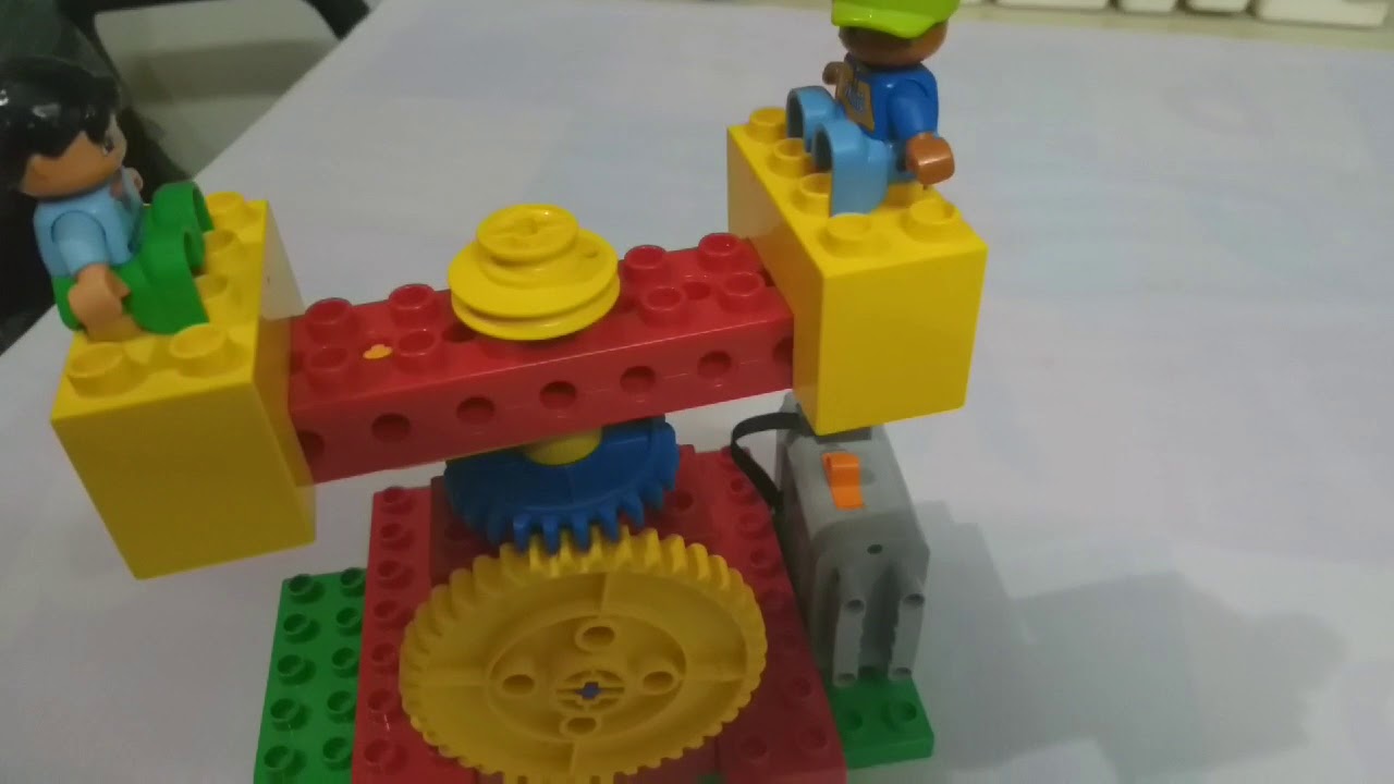 Merry go round Motorized - LEGO - YouTube