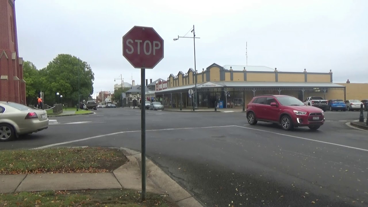 Stop Sign Intersection, Camperdown VIC, Australia - YouTube