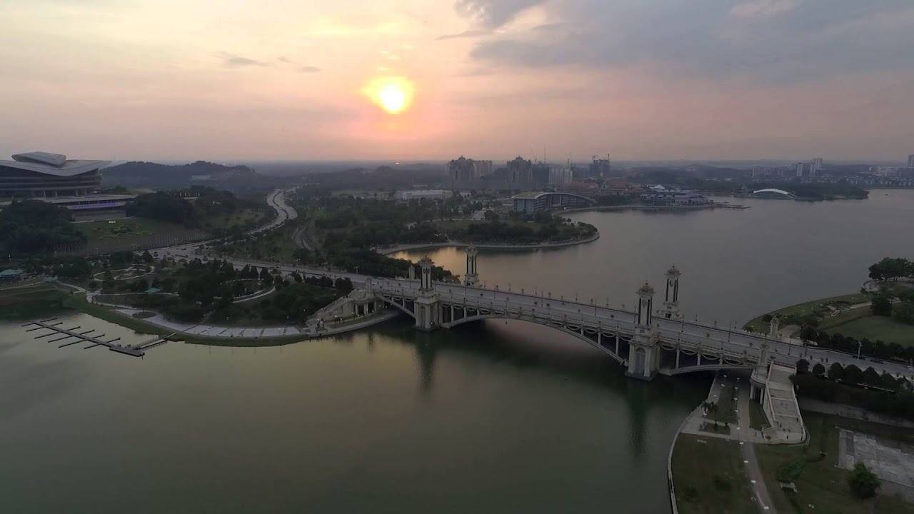 Jambatan Sri Gemilang Putrajaya Malaysia - YouTube