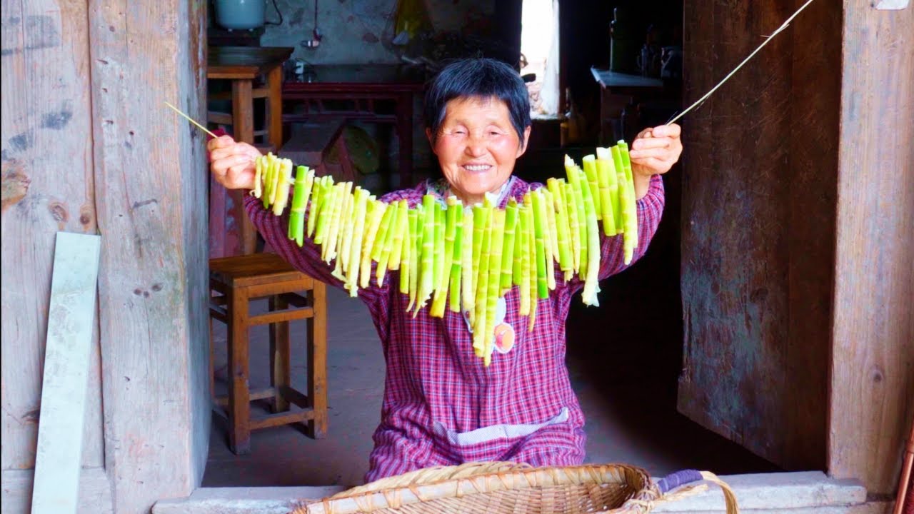 Ancient Chinese Bamboo Chicken Recipe | Primitive Rural Lifestyle - YouTube