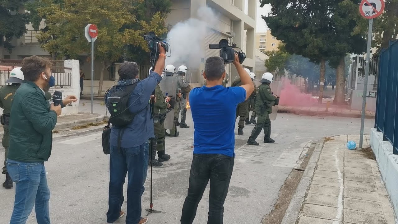 Επεισόδια στο ΕΠΑΛ Σταυρούπολης - YouTube