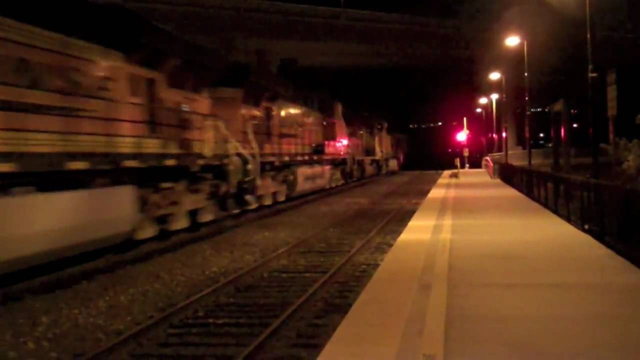 Amtrak & BNSF Trains at Night, Sorrento Valley, 1/9/10 - YouTube