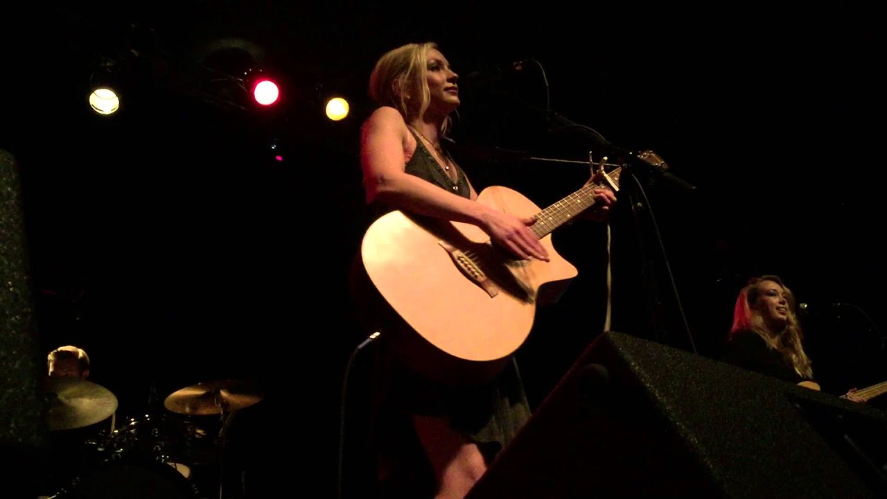 Emily Kinney "Rockstar" (Live) 6/2/15 - YouTube
