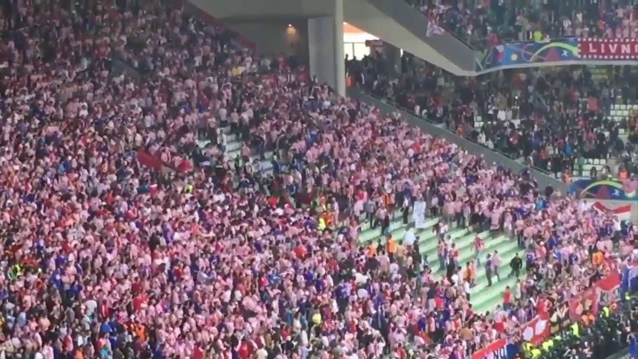 Croatia Hooligans beat each other! (Croatia - Czech 2:2 - Euro 2016 ...