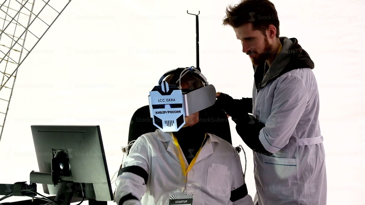Demonstration of new developments in the virtual reality hardware - YouTube