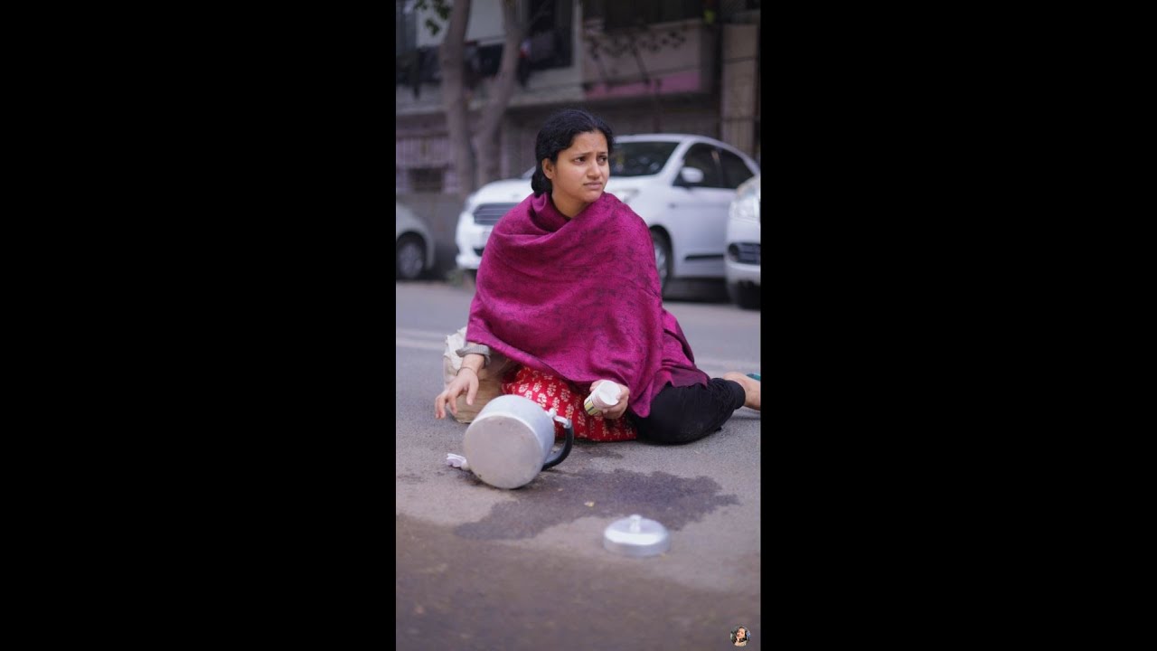 लड़की ने दिया चाय वाली को धक्का | emotional story | Bindas Kalakar ...